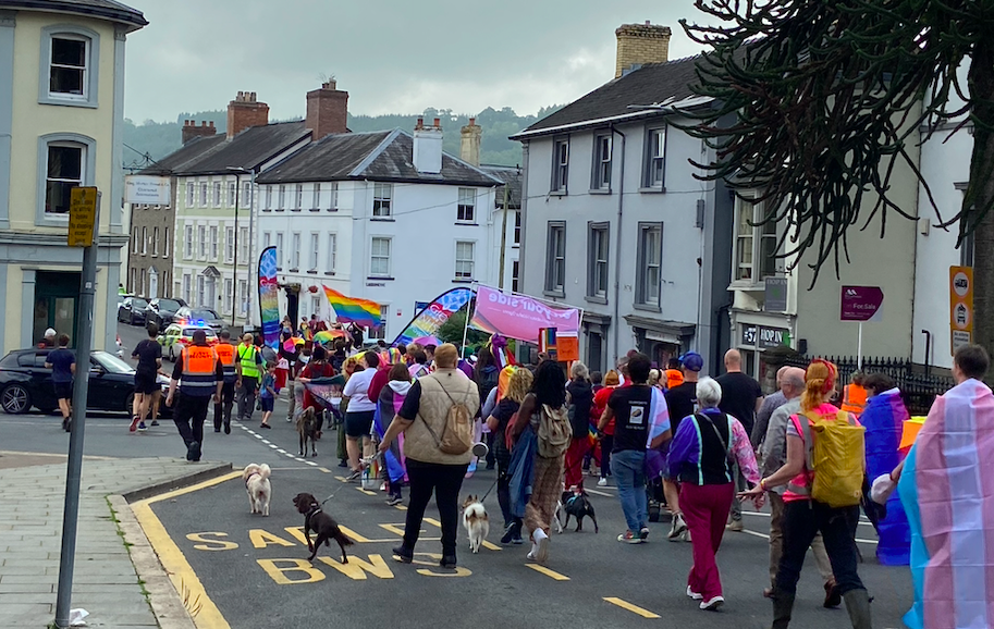 VIDEO: Brecon's first Pride parade takes to the streets | brecon-radnor.co.uk